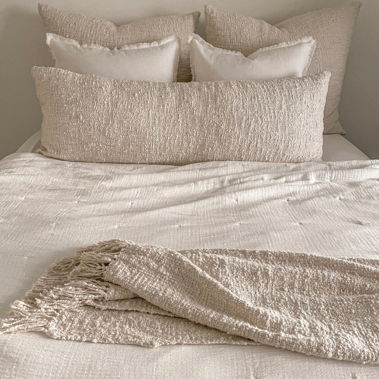 Anaya Home Cozy Cotton Beige Boucle Throw With Fringe – casabelladecor.net