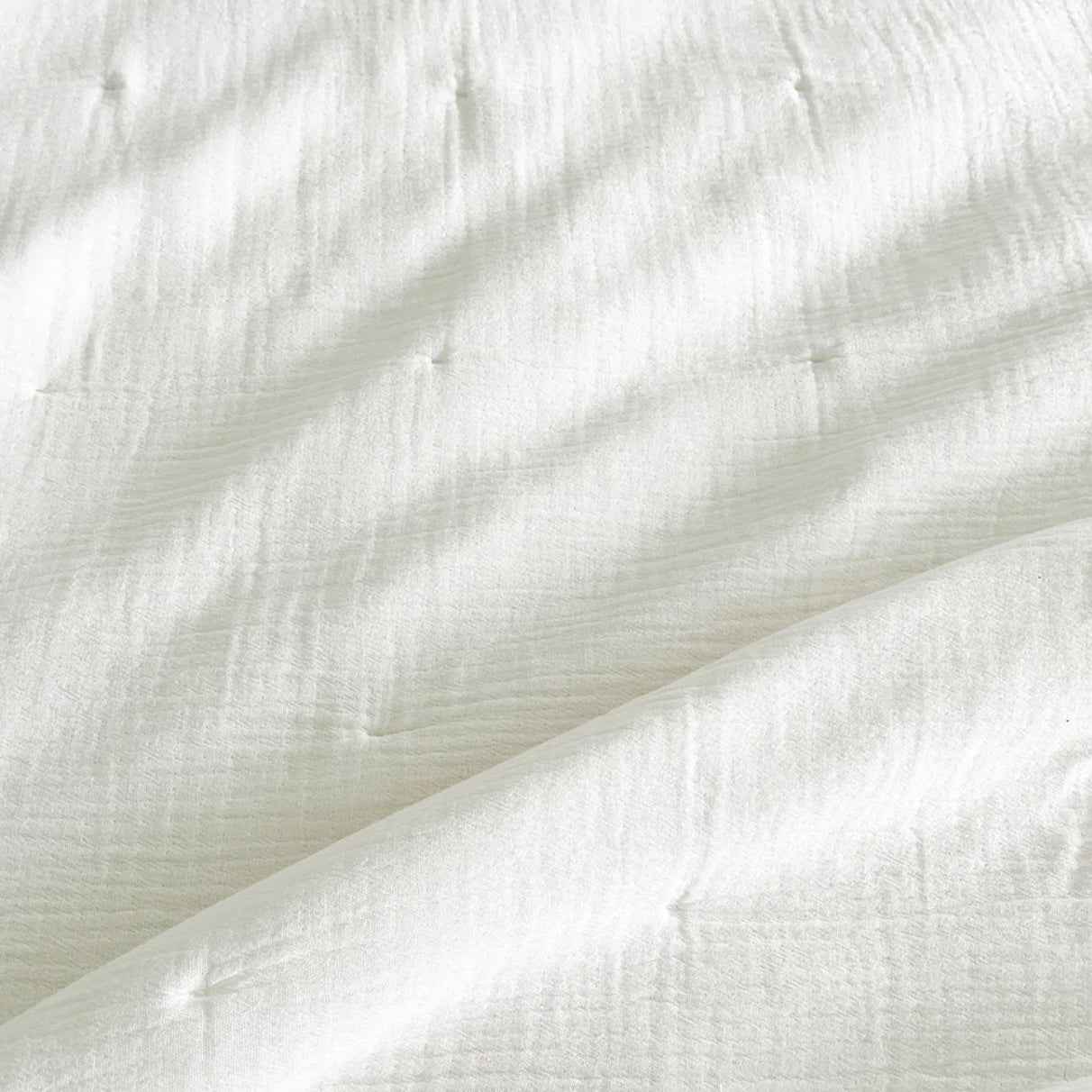 Anaya Home Easy Cotton White Gauze Quilt and Pillow Sham Set ...