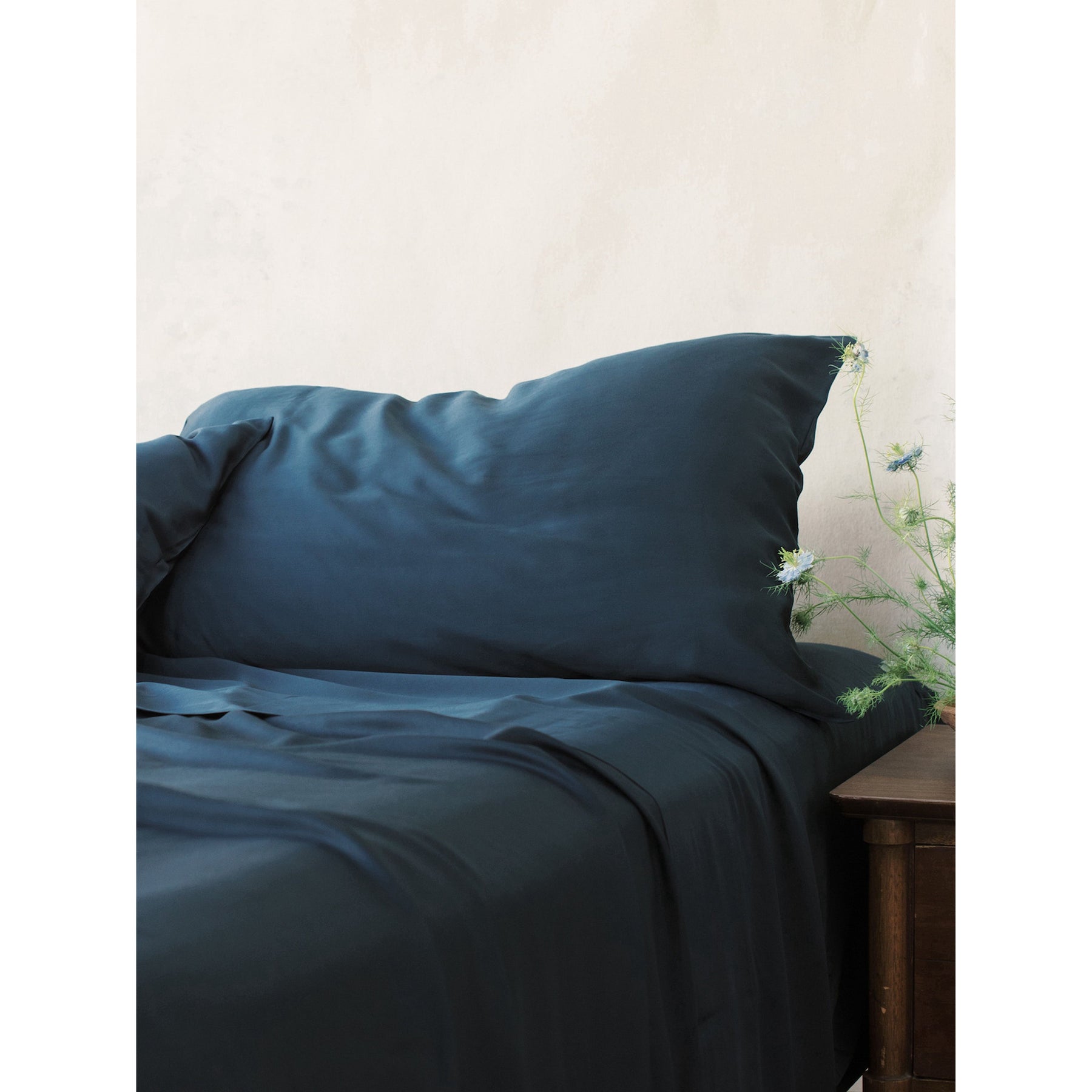 Cozy Earth Bamboo Sheet Sets Available in Queen and King Sizes ...