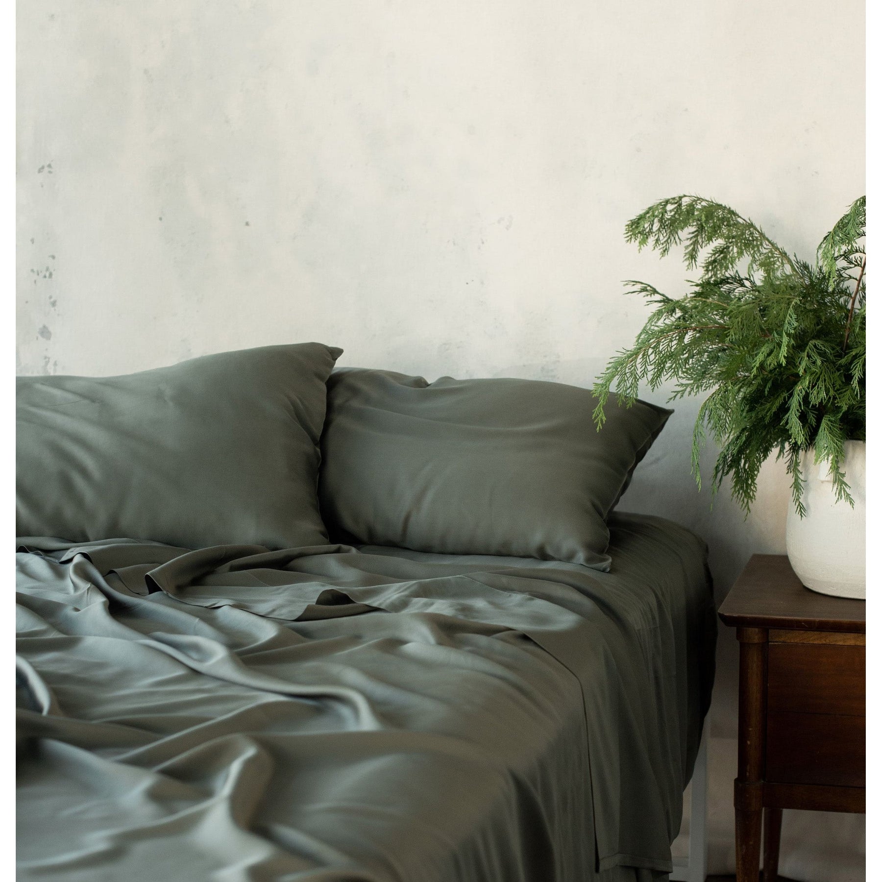 Cozy Earth Bamboo Sheet Sets Available in Queen and King Sizes ...