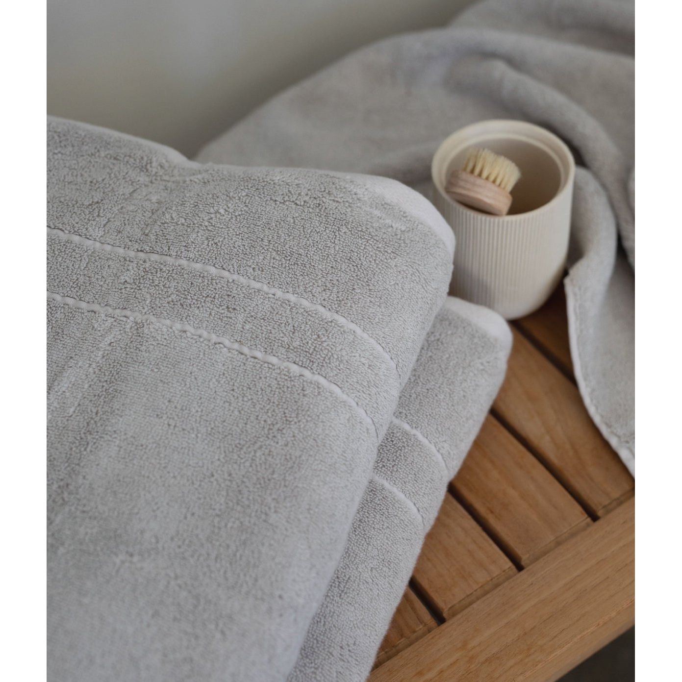 Cozy Earth Premium Plush Bath Sheets 40x65 | Bamboo Cotton ...